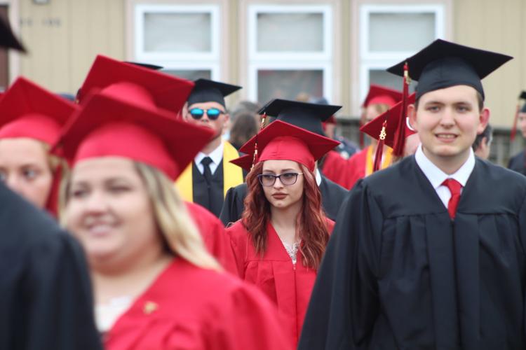 Bo Manor High School graduation | Featured | cecildaily.com