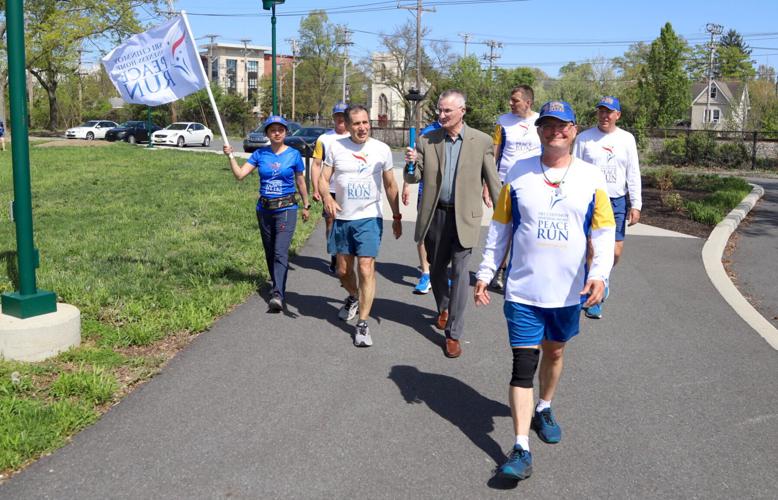 International peace run passes through Rising Sun | News | cecildaily.com