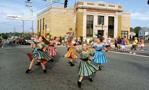 Rising Sun history on parade (6 photos) | News | cecildaily.com