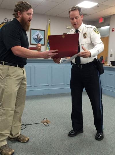 Good Samaritan recognized for helping EPD officer | Local News ...