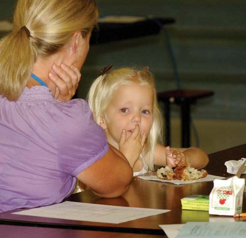 Send in the kindergarteners (3 photos) | News | cecildaily.com