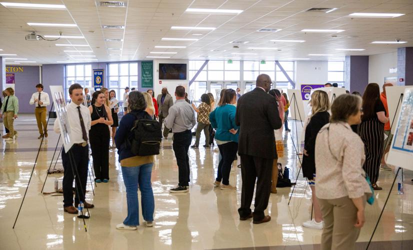 2023 Senior Capstone Gallery Walk showcases research projects from ...