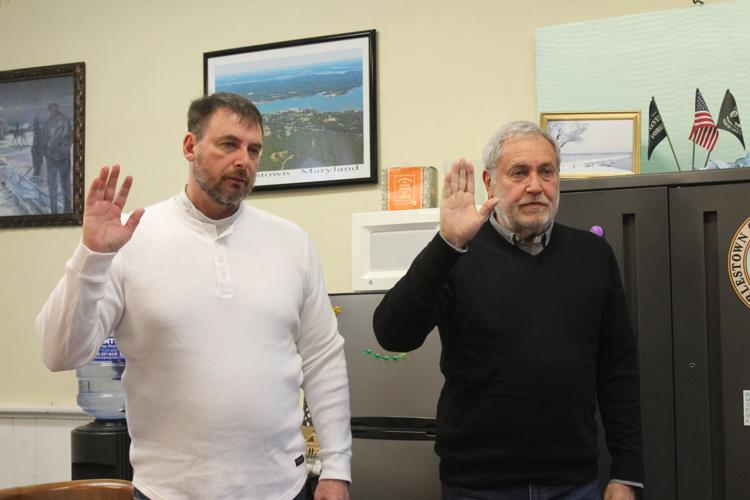 Mahan, Rinehart take office in Charlestown | News | cecildaily.com