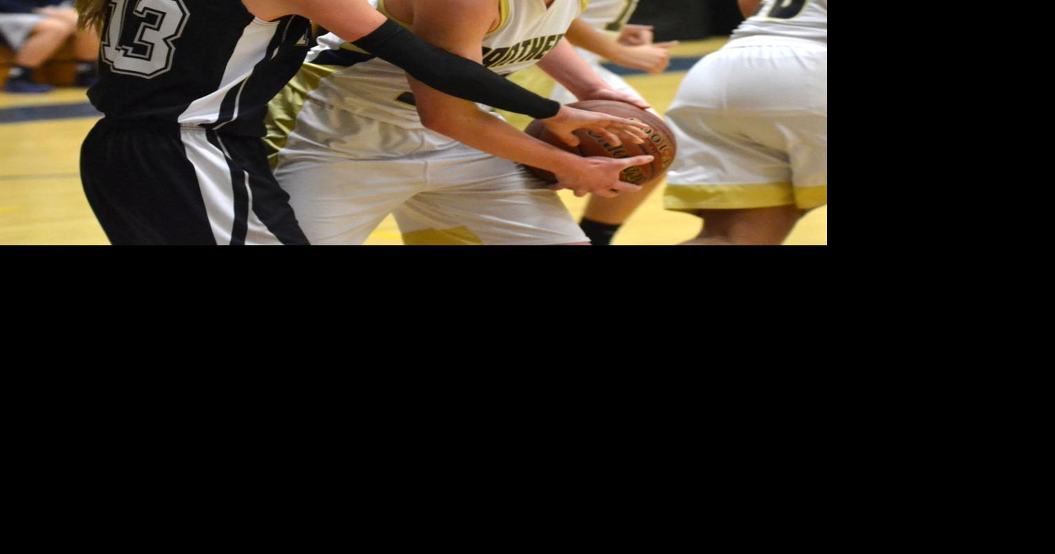 Wennersten's last-second shot lifts Panthers past Titans | High Schools ...