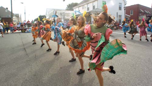 Rising Sun history on parade (6 photos) | News | cecildaily.com