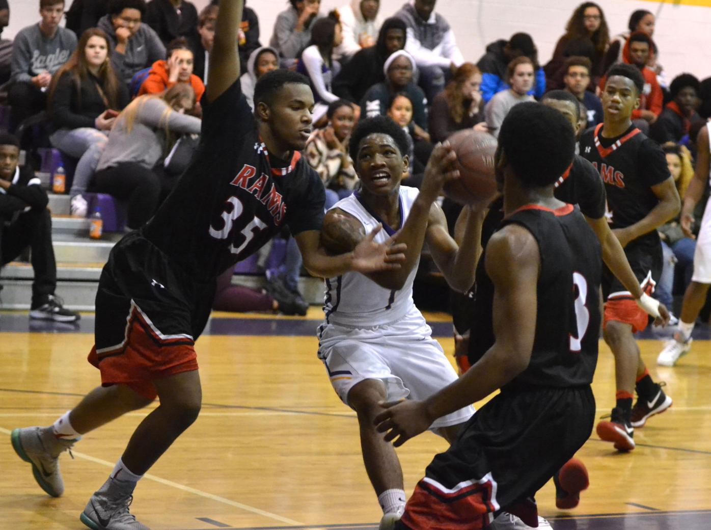 Edgewood vs. Elkton boys' basketball | Sports Gallery | cecildaily.com