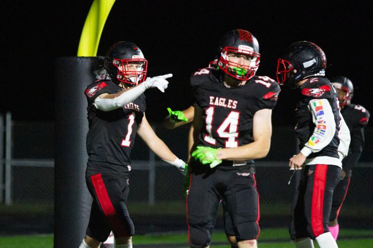 Russell rises to occasion in 20-13 victory over Eagles | Sports ...
