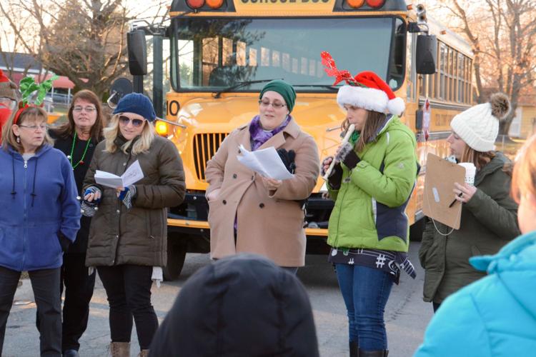 Cecil Manor Elementary teachers spread holiday cheer | Local News ...