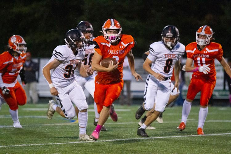 Late game special teams, defensive heroics push Tigers past Fallston ...