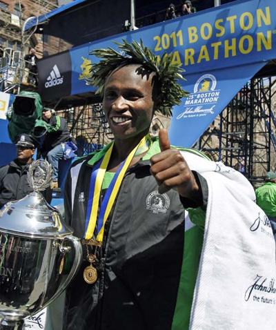 Kenya's Mutai wins Boston in record 2:03:02 | Sports | cecildaily.com