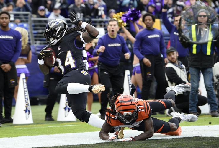 Alex Collins, former Seahawks and Ravens running back, killed in ...