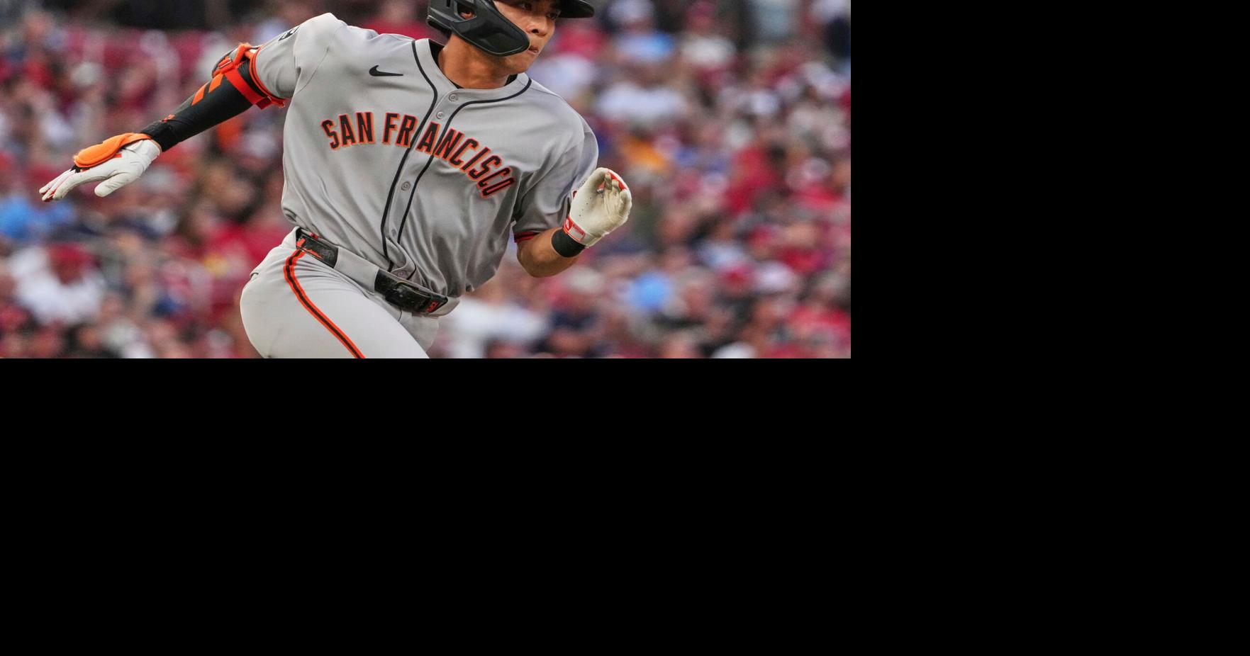 Giants OF Jung Hoo Lee stopped briefly at LAX because of missing travel ...