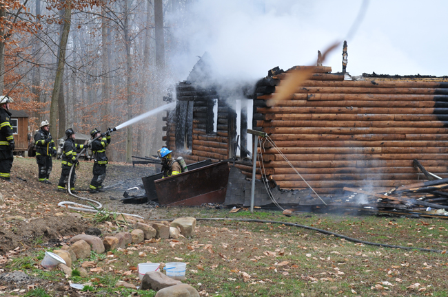 Warwick fire guts log cabin, kills family pets | Local News ...