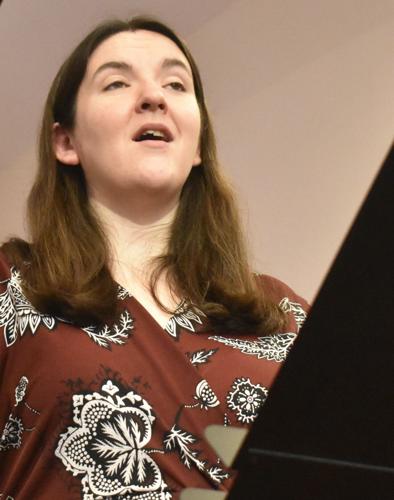 Sarah Gravelle's Instagram, Twitter & Facebook on IDCrawl