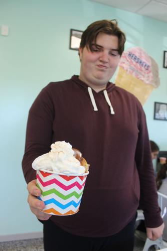 Biz Beat: Fundraiser for Jumbo Jimmy's, Inside Scoop adds food, Grocery ...