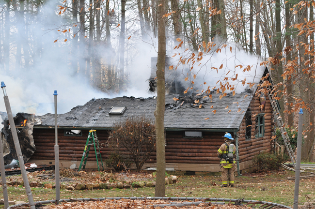 Warwick fire guts log cabin, kills family pets | Local News ...