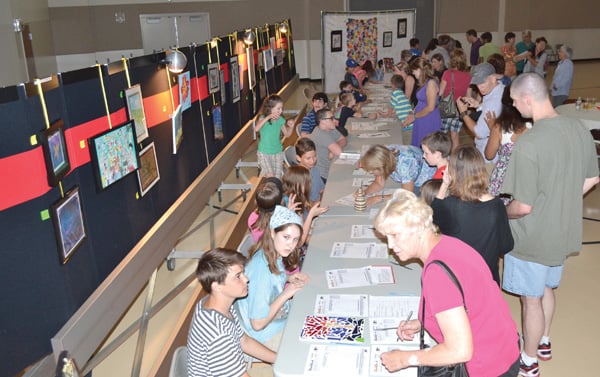 Children's charity art auction | Photo Galleries | cecildaily.com