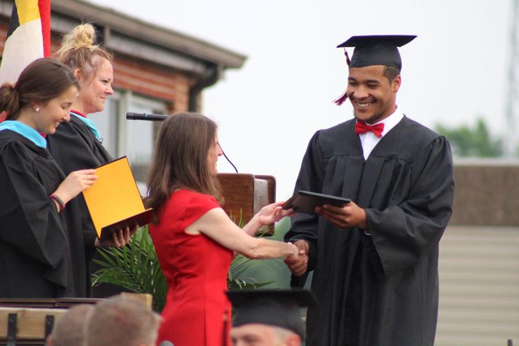 Bo Manor High School graduation | Featured | cecildaily.com