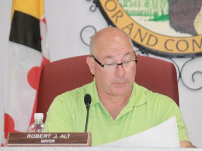Mayor Alt proposes holding tax rate, funding rec center start | Local ...