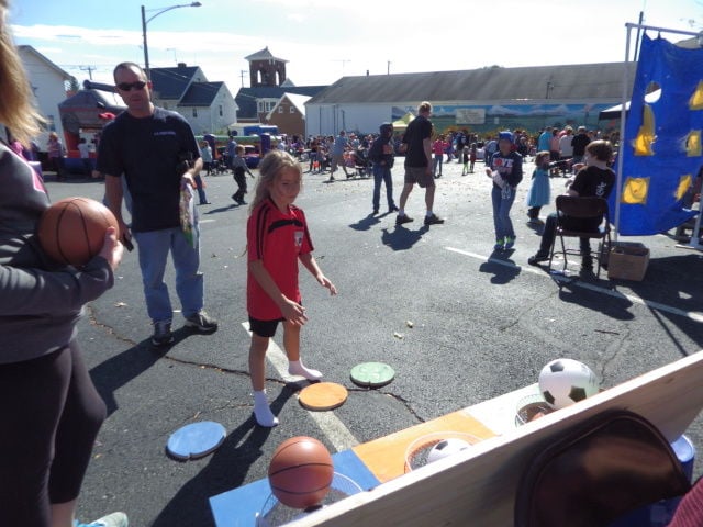 Fall Spooktacular brings a crowd to Rising Sun | Local News ...