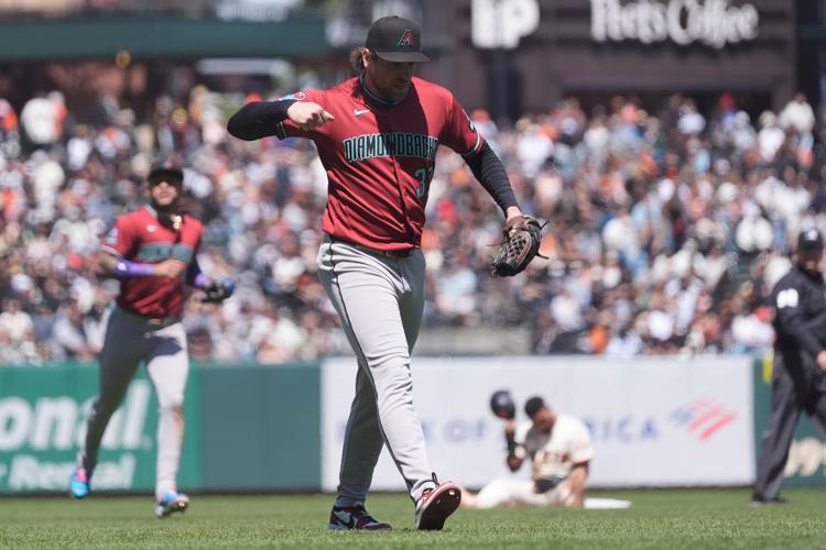 Diamondbacks beat Giants 3-2 for series sweep, 10th win in 11 games ...
