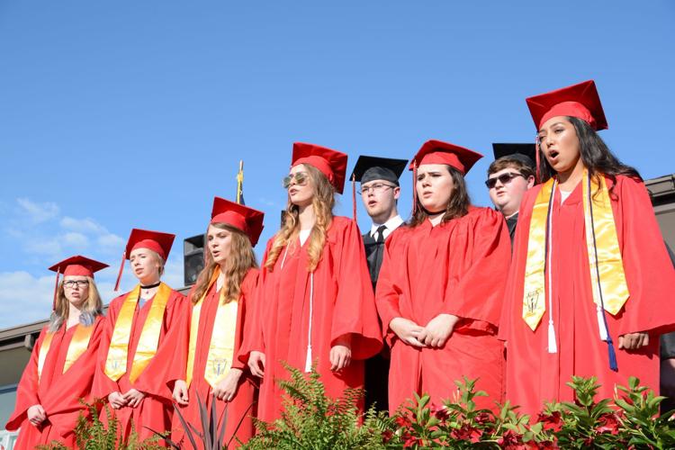 Bo Manor High grads told to not fear failure | Schools | cecildaily.com