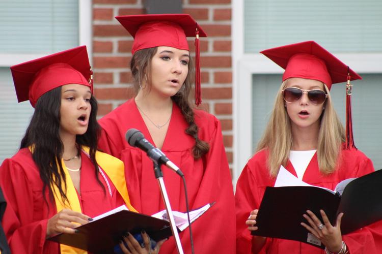 Bo Manor High grads encouraged to appreciate bridges | Schools ...