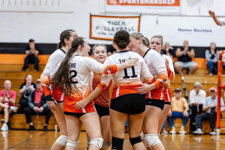 Rising Sun volleyball knocks off Aberdeen | Sports | cecildaily.com