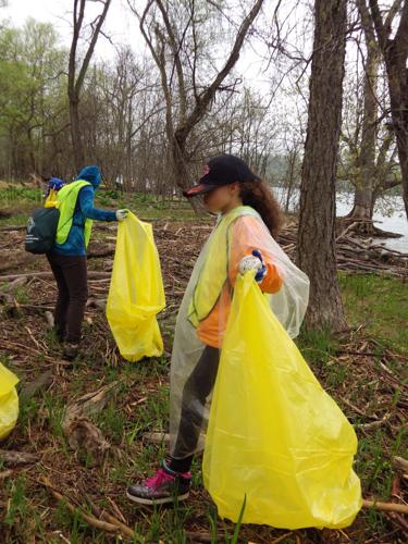 Weather doesn't deter River Sweep volunteers | Local News | cecildaily.com