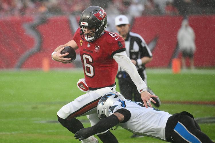 Baker Mayfield and the Buccaneers beat the Panthers 16-7 and stay alive ...