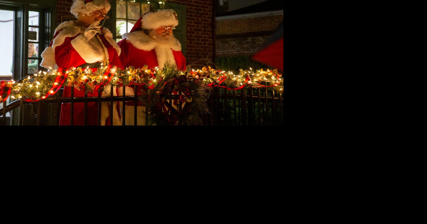 Elkton Alliance tree lighting draws dozens despite rain | News ...