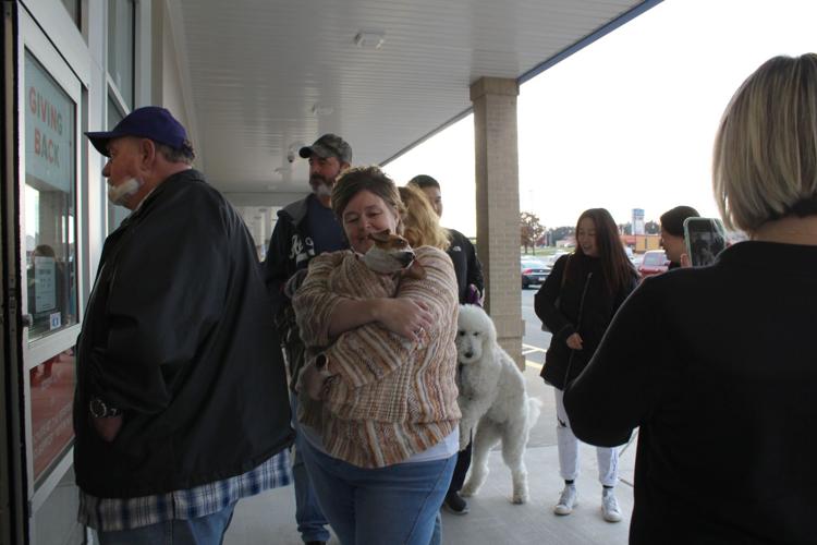 PetSmart grand opening draws a furry crowd | Business | cecildaily.com