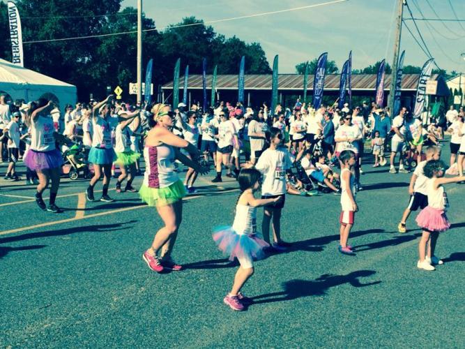 Elkton's Color Vibe Run brings fun downtown | Local News | cecildaily.com