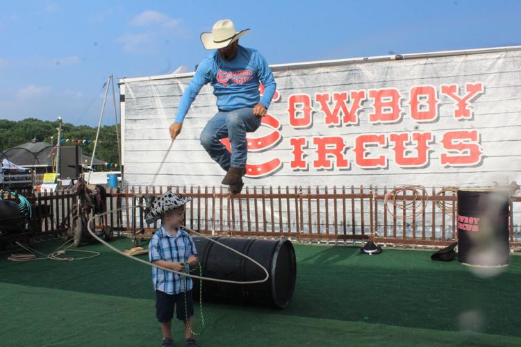 Danny Grant's Cowboy Circus gets crowds engaged at the fair ...