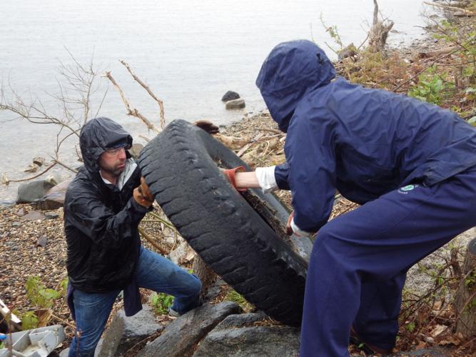 Weather doesn't deter River Sweep volunteers | Local News | cecildaily.com