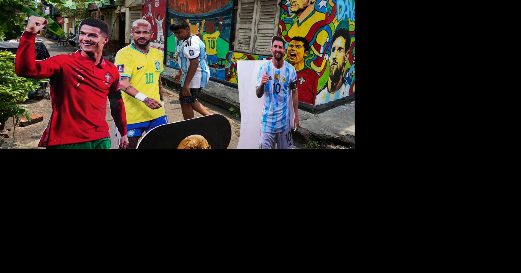 India WCup Soccer Reaction | World Cup | cecildaily.com