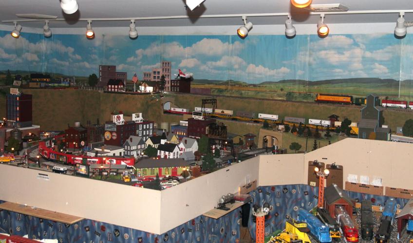 37th annual model railroad open house ends year on the right side of ...