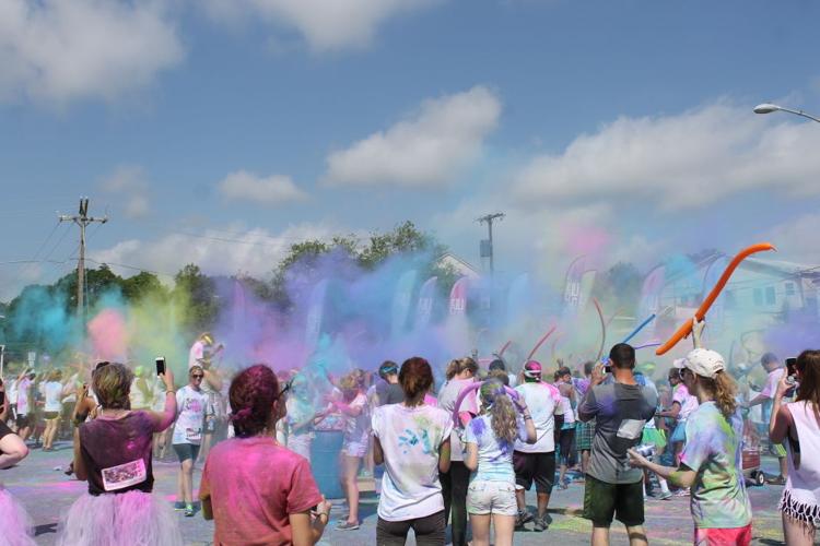 Elkton's second Color Vibe run draws thousands | Local News ...