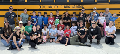 Students help out at Deep Roots | News | cecildaily.com