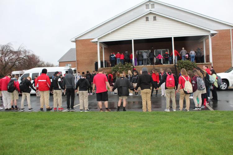 Tri-State Christian students, families pray in protest | Schools ...