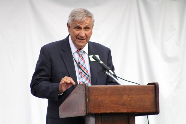 Bo Manor High grads encouraged to appreciate bridges | Schools ...