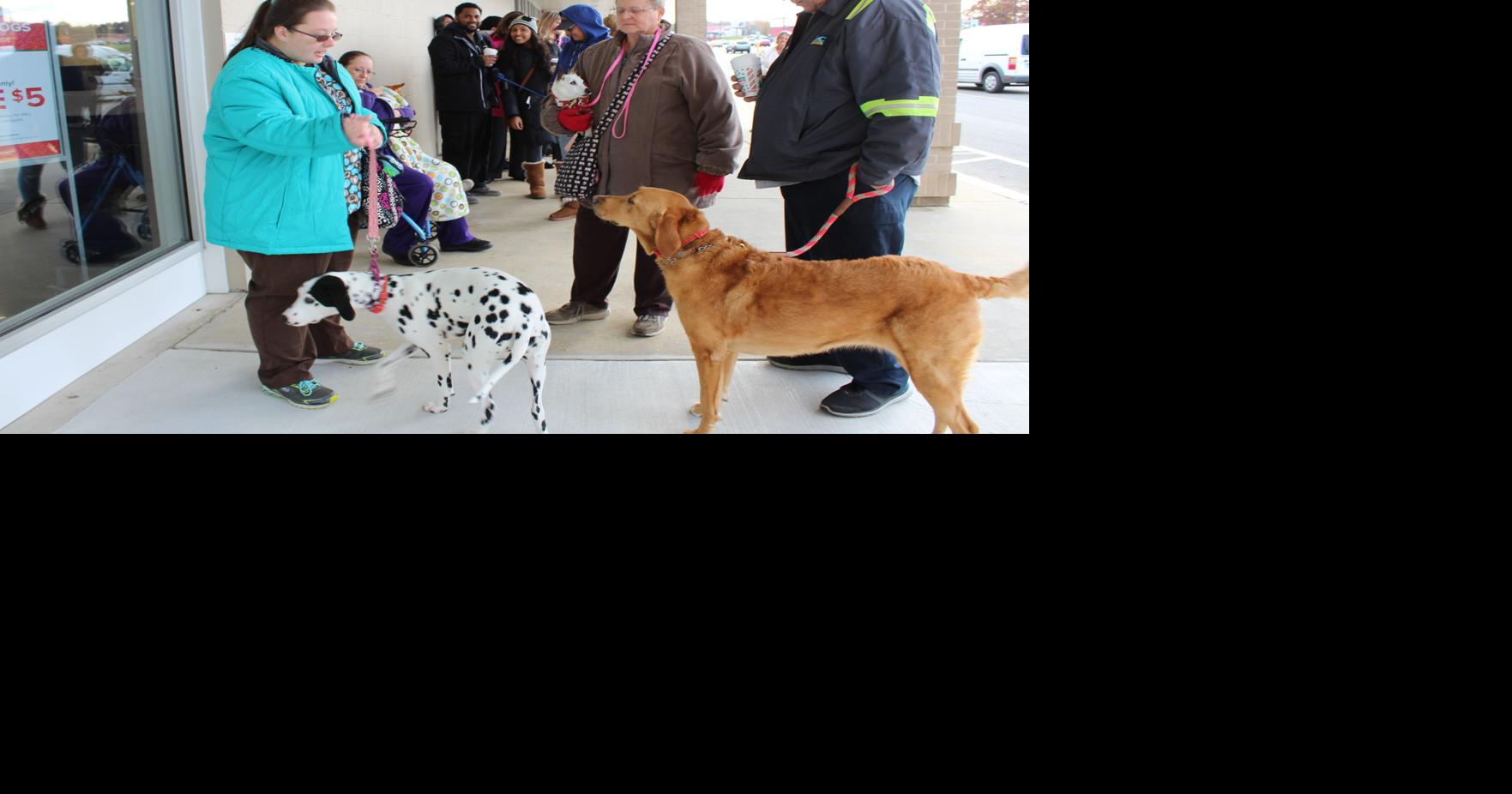 PetSmart grand opening draws a furry crowd | Business | cecildaily.com