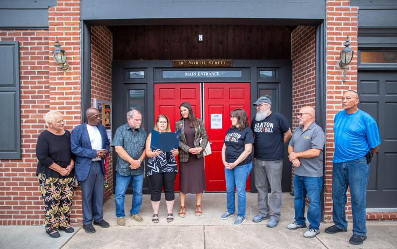 Elkton Music Hall holds ribbon cutting ceremony | News | cecildaily.com