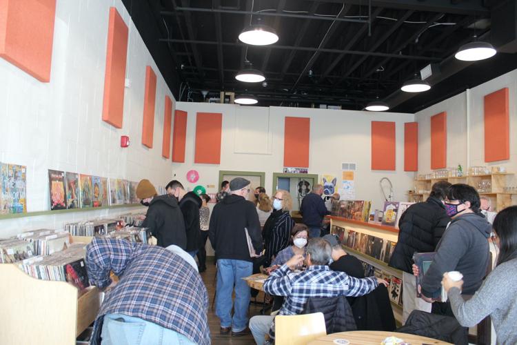 Long Play Cafe celebrates last day in Newark | Features | cecildaily.com