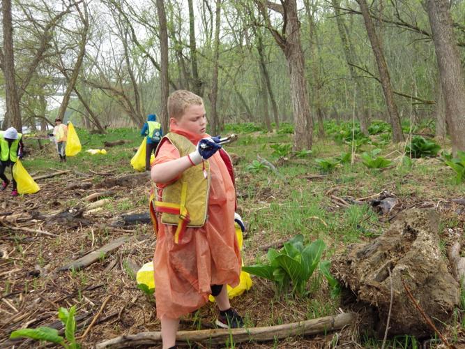 Weather doesn't deter River Sweep volunteers | Local News | cecildaily.com