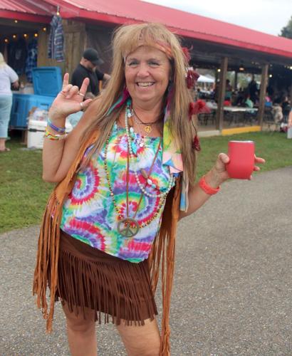 Dove Valley's groovy, wayout Winestock festival draws 1,000 'hippies ...