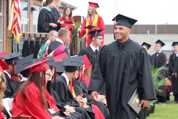 Bo Manor High School graduation | Featured | cecildaily.com