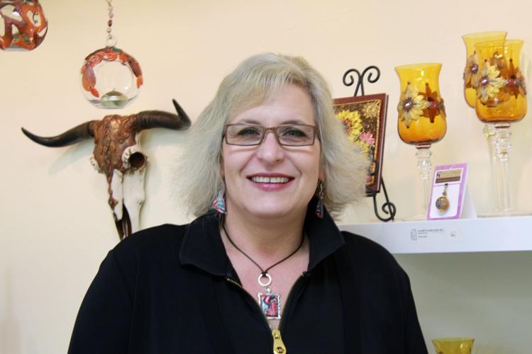 Artist sparks the imagination with polymer clay | Arts and Culture | cecildaily.com