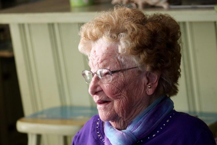 U.S. Navy honors WWII veteran in Earleville | Spotlight | cecildaily.com