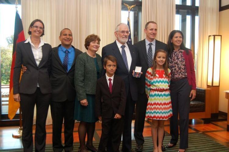 Oxford man receives medal for aiding East German defectors | Regional ...